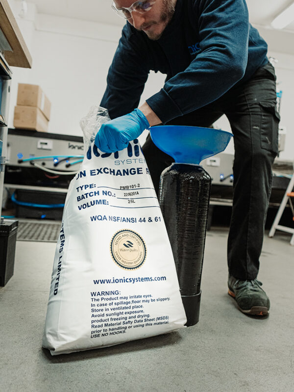 Mixed Bed Resin - Ionic Systems - The Reach & Wash® System