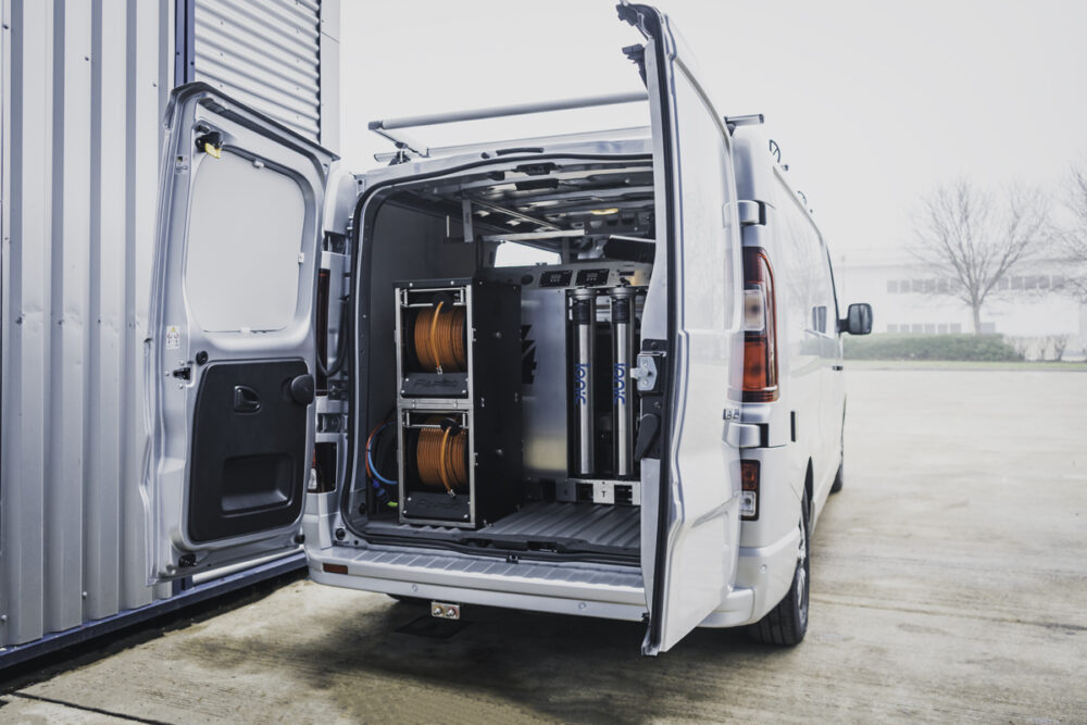 Vehicle mounted Window Cleaning Systems | The Reach & Wash System